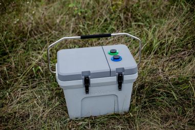 Livestock Vaccine Coolers and Accessories - Strayhorn